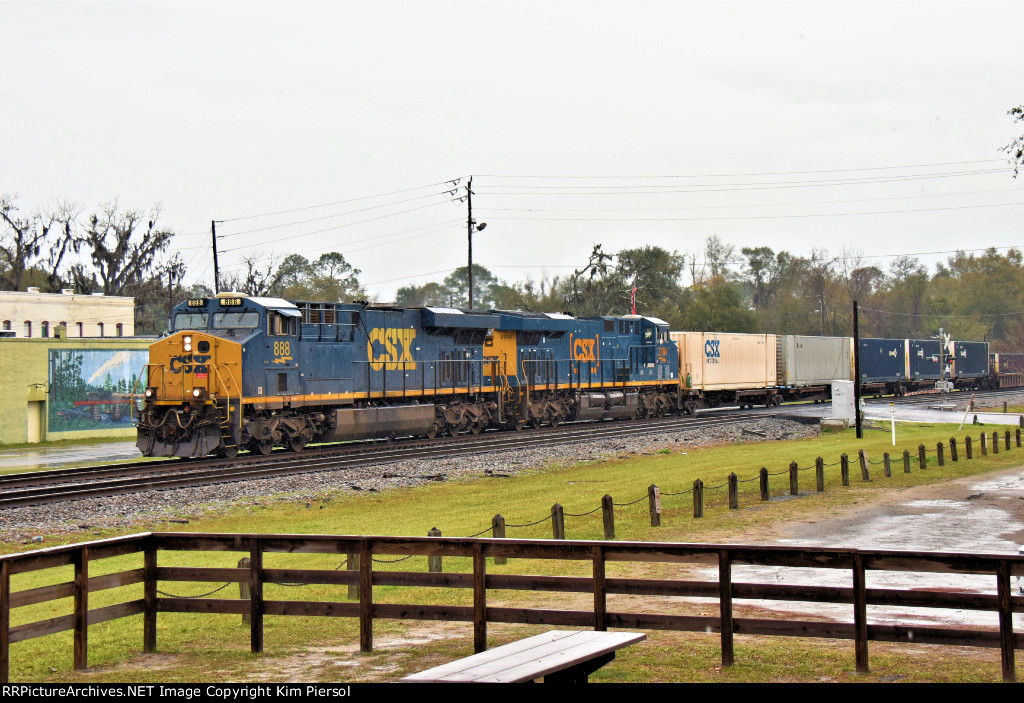 CSX 888 Q141